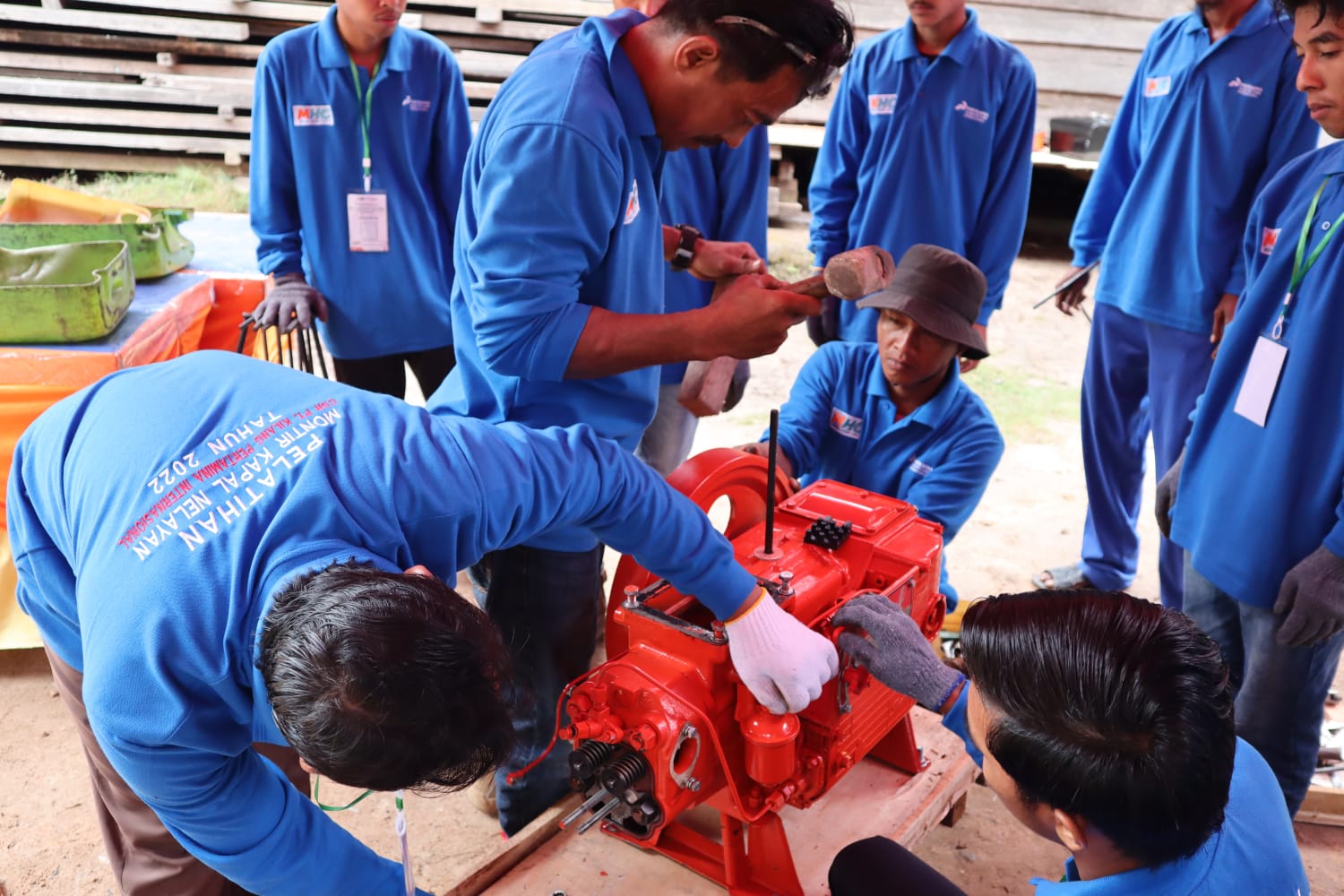 Bantu Nelayan Riau, PT KPI Dumai-Madani Human Care Beri Pelatihan ...